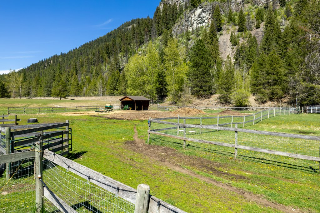 3850 Blythe-Rhone Road, Westbridge